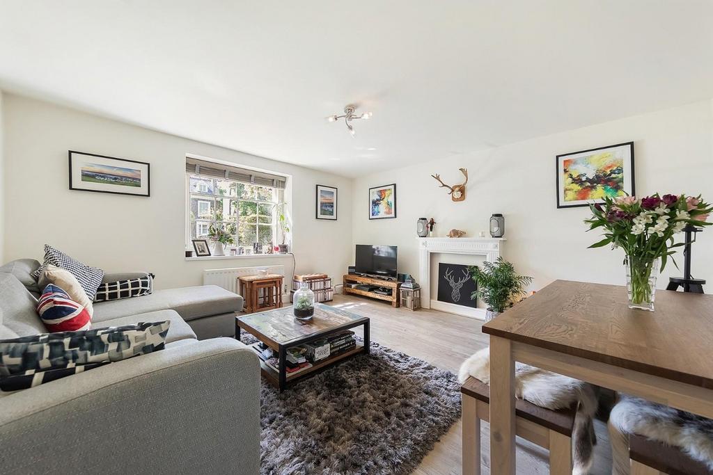 Loughborough Park, SW9 2 bed maisonette - £540,000