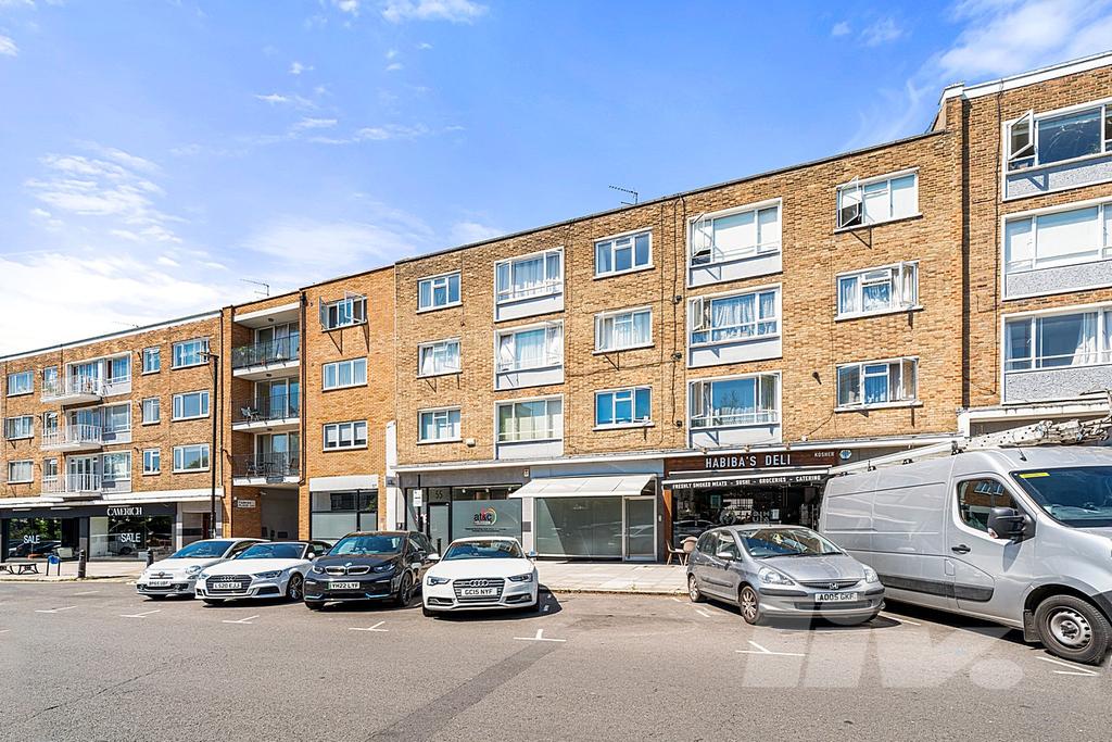 Walton Court, Fairfax Road, South... 3 bed apartment - £2,817 pcm (£650 pw)