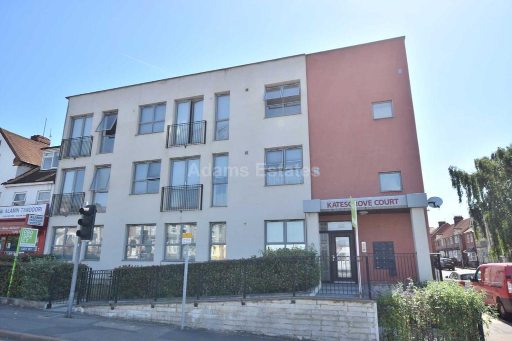 Basingstoke Road, Reading 2 bed apartment - £1,495 pcm (£345 pw)