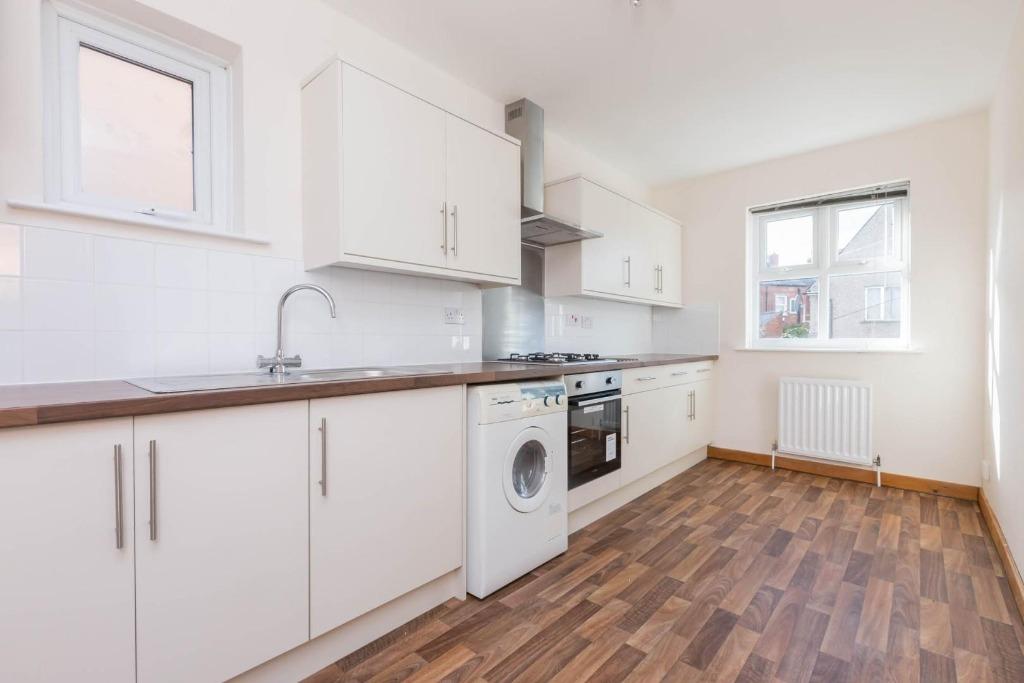Sharrow Street, Sheffield, S11 2 bed flat - £800 pcm (£185 pw)