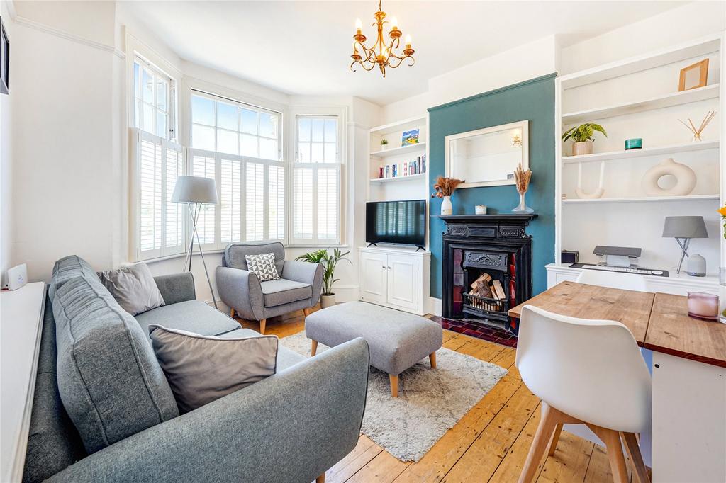 Marcus Street, London, SW18 2 bed apartment - £535,000