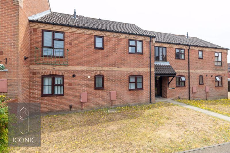 Rowan Court, New Costessey, Norwich 2 bed apartment - £125,000