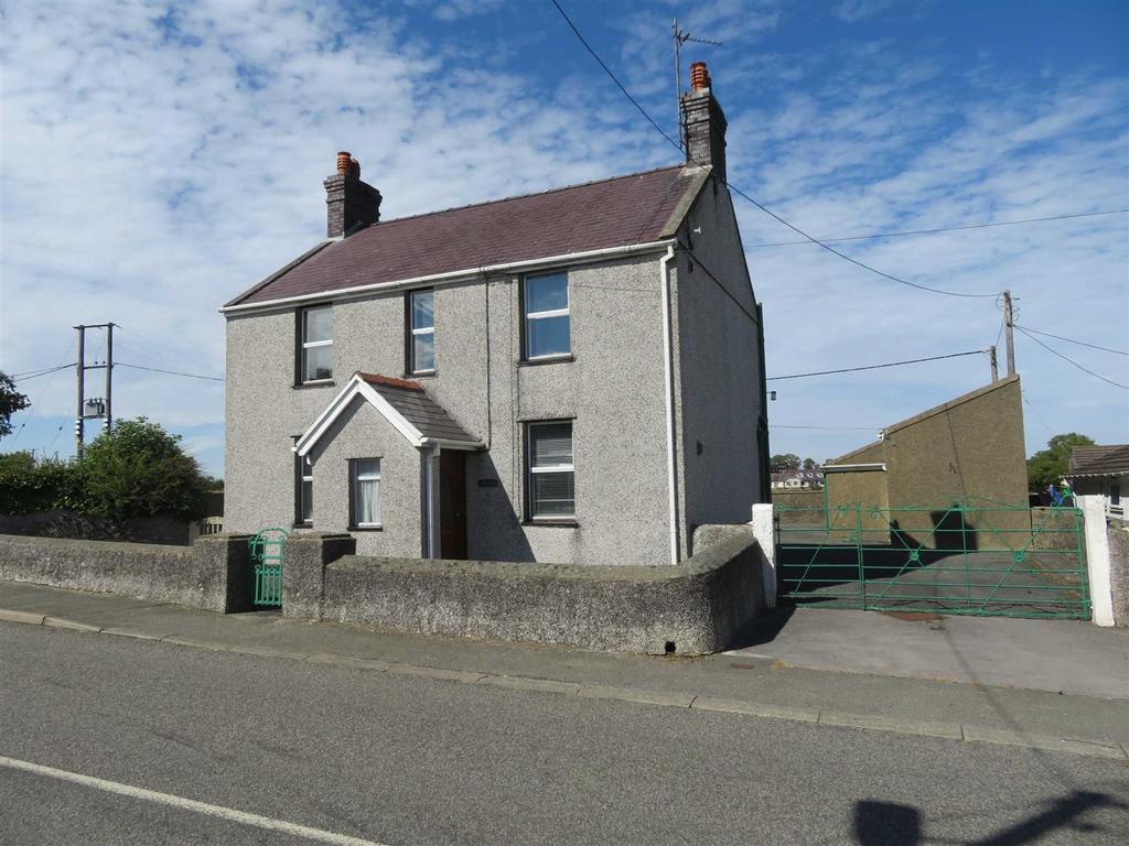 Bodffordd 3 bed detached house - £225,000