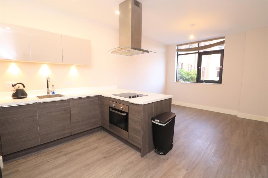 GREENLEIGH COURT, DAWSONS SQUARE, PUDSEY, LS28 5FY 1 bed apartment - £ ...