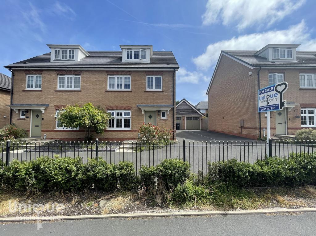 Fairlie Terrace, Poulton-le-Fylde, FY6 4 bed semi-detached house - £330,000