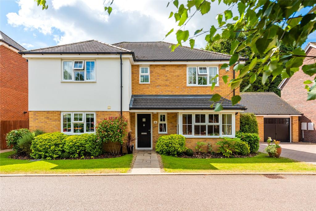 Middleway, Kempston, Bedfordshire, MK43 5 bed detached house - £2,600 ...