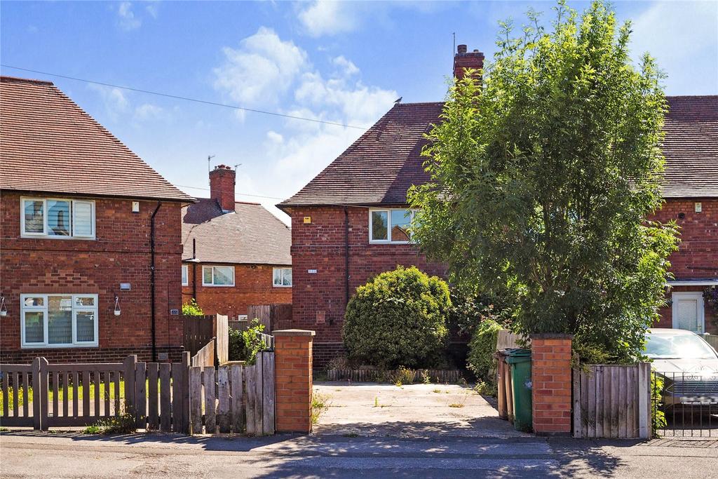 Ravensworth Road, Nottingham... 2 bed end of terrace house - £140,000