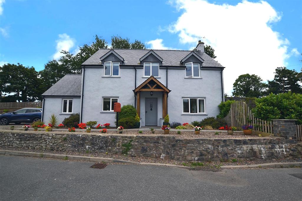 Lamphey, Pembroke 4 bed detached house - £430,000