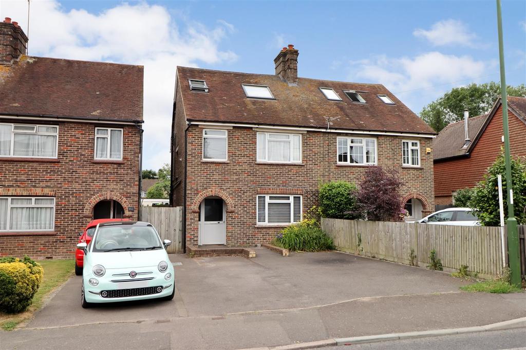 Rusper Road, Horsham 4 bed semi-detached house - £550,000