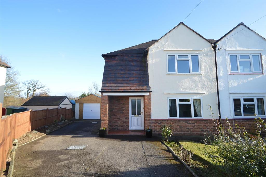 63 Westlands Road, Shrewsbury, SY3 8UT 3 bed semi-detached house - £330,000