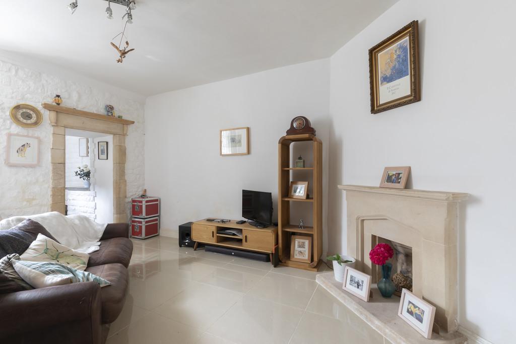 Suffolk Square, Cheltenham GL50 2DR 1 bed apartment - £900 pcm (£208 pw)