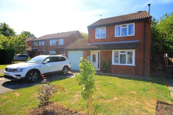 Brecken Way, Meadowfield, Durham, DH7 3 bed detached house - £192,000