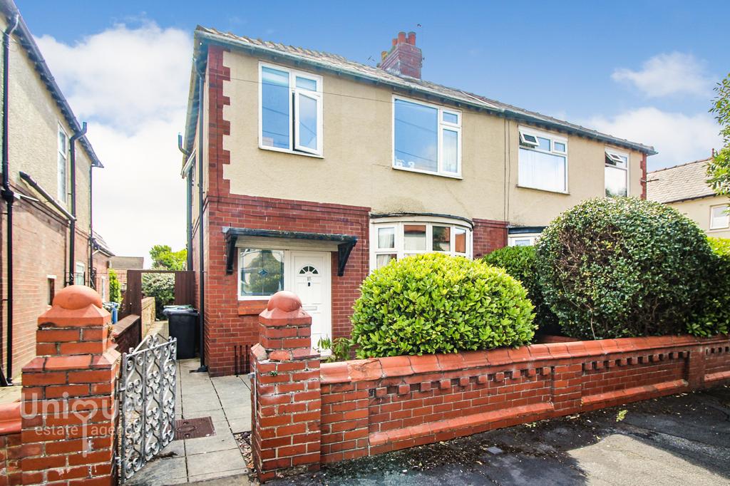 Pollux Gate, Lytham St. Annes, FY8 3 bed semi-detached house - £299,950