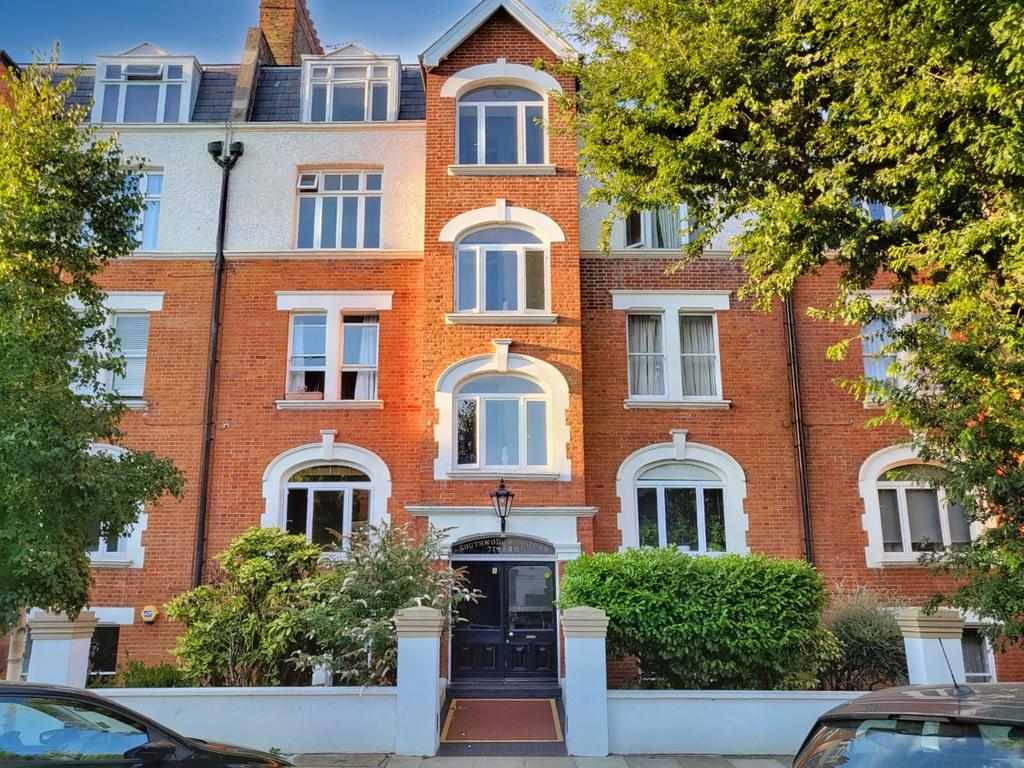 Widley Road, London W9 2 bed flat - £2,300 pcm (£531 pw)