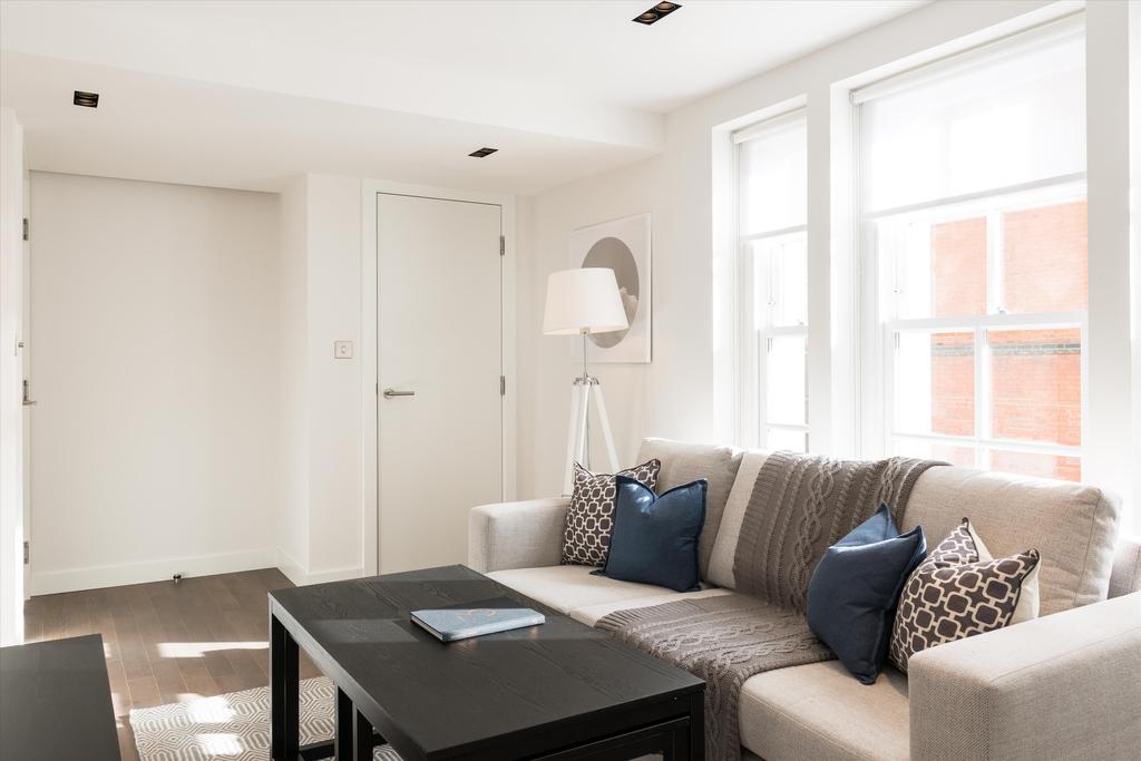 North Row, Mayfair, London, W1K 1 bed flat - £2,817 pcm (£650 pw)
