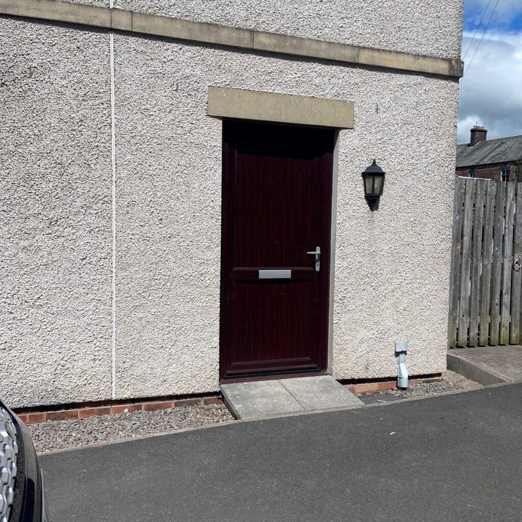 6 Victoria Pl Lockerbie DG11 2QZ 2 bed flat - £450 pcm (£104 pw)