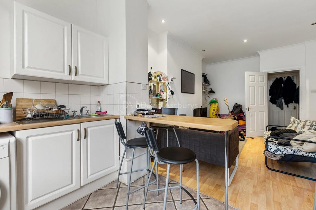 Benwell Road, Highbury, London 1 bed apartment - £2,000 pcm (£462 pw)