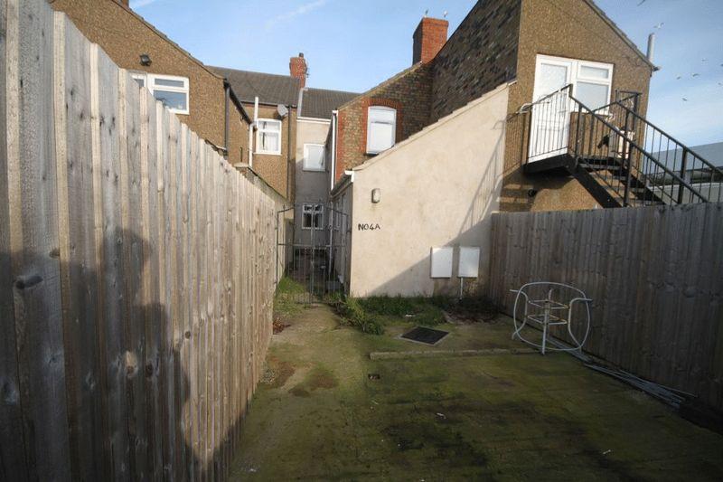 CORPORATION ROAD, GRIMSBY 2 bed maisonette - £45,000