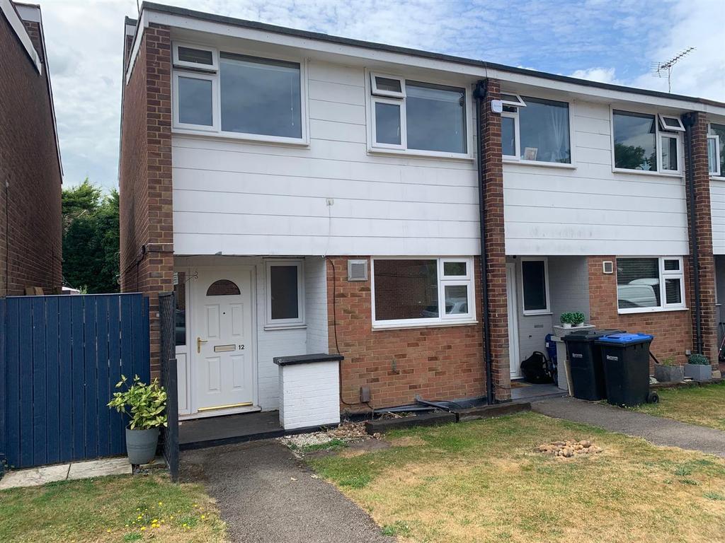 Hawthorn Way, New Haw, Addlestone 3 bed terraced house - £385,000