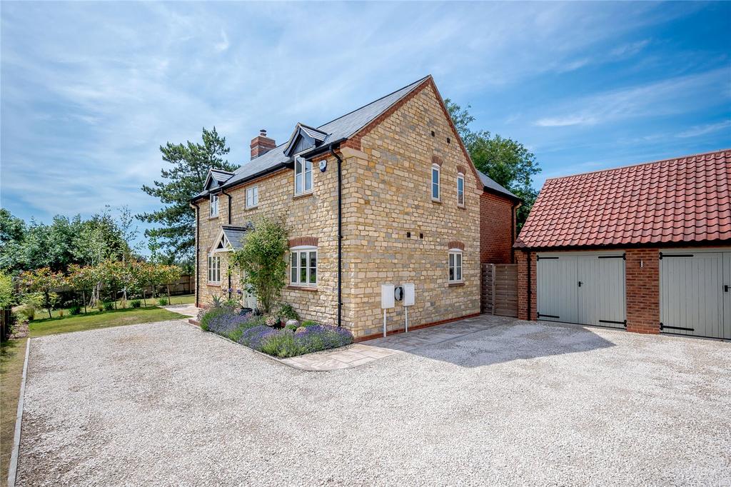 Orlingbury Road, Pytchley, Kettering... 4 bed detached house - £590,000