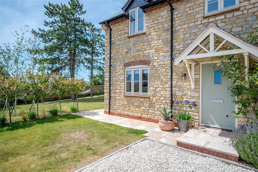 Orlingbury Road, Pytchley, Kettering... 4 bed detached house - £590,000