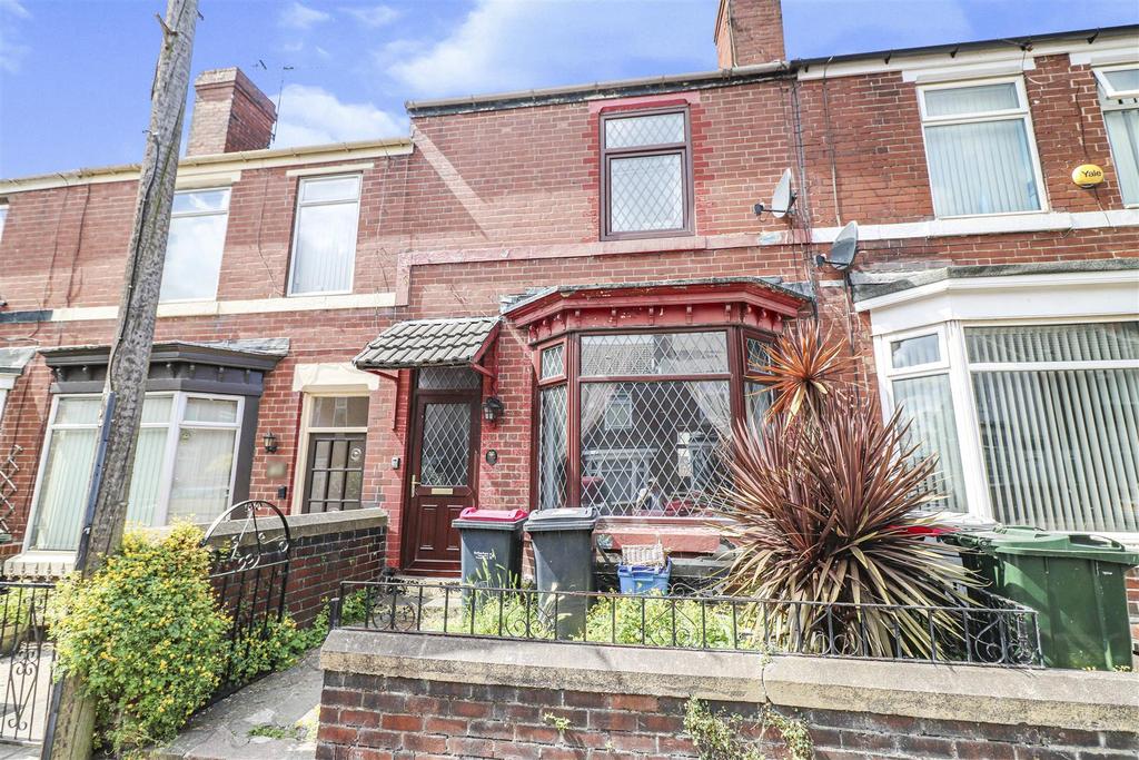 Lord Street, Clifton, Rotherham 3 bed terraced house - £120,000