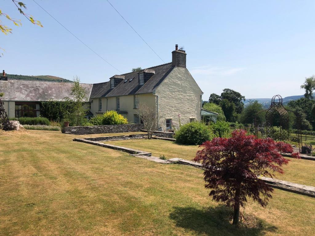 Scethrog, Scethrog, Brecon, LD3 7 bed detached house - £1,500,000