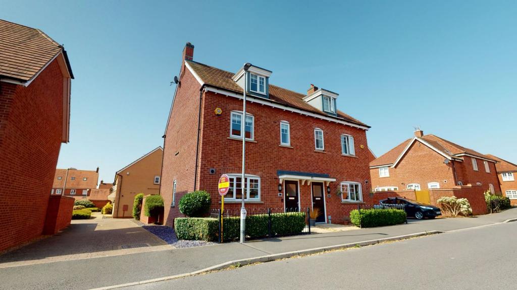 Maxwell Crescent, Timken, Northampton... 3 bed townhouse - £325,000