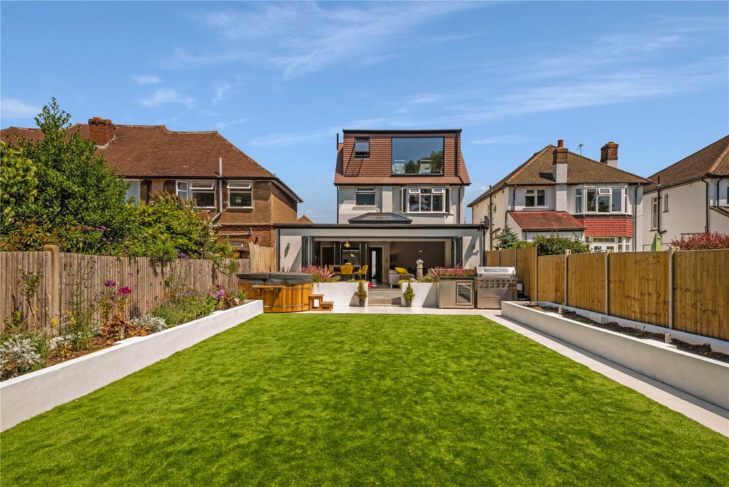 Manor Drive North, New Malden, KT3 4 bed detached house - £1,150,000