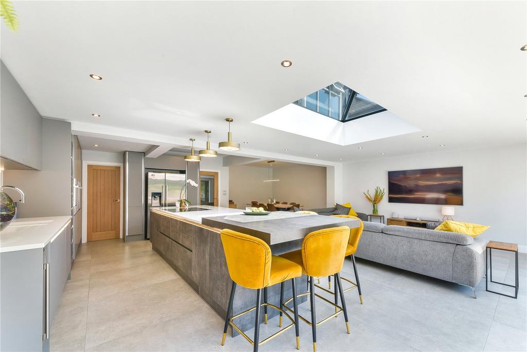 Manor Drive North, New Malden, KT3 4 bed detached house - £1,150,000