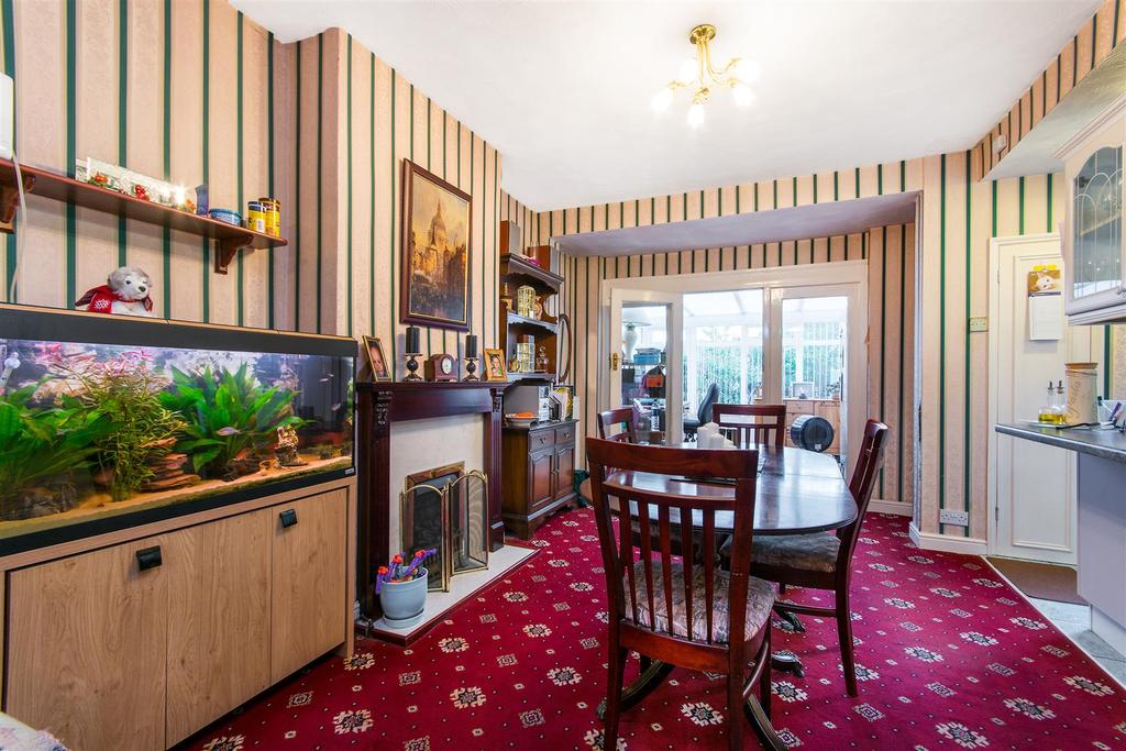 Reigate Avenue, Sutton 3 bed semi-detached house - £1,950 pcm (£450 pw)