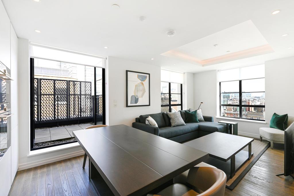 Little Portland Street, London, W1W 2 bed flat - £5,417 pcm (£1,250 pw)