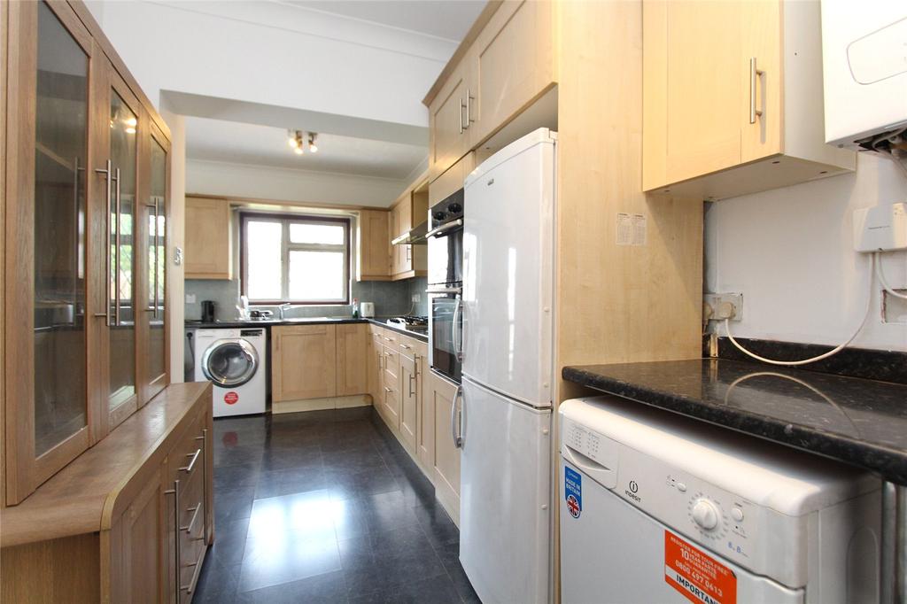Roxeth Green Avenue, Harrow, HA2 1 bed in a house share - £550 pcm (£ ...