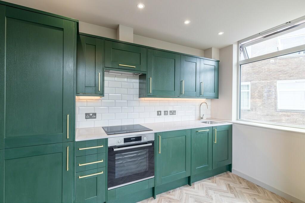 Holbein Place, Chelsea, SW1W 1 bed flat - £2,383 pcm (£550 pw)