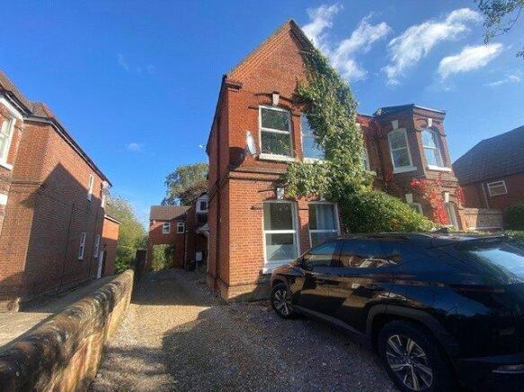 HIGHFIELD LANE, HIGHFIELD 1 bed apartment - £825 pcm (£190 pw)