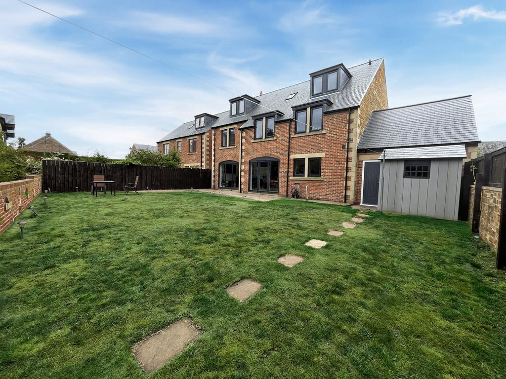 Stackyard House Plawsworth, Chester... 5 bed country house - £650,000