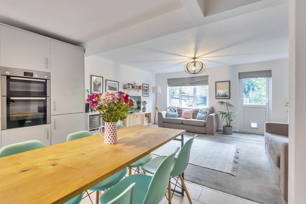 Glengall Road, Peckham 3 bed terraced house - £650,000