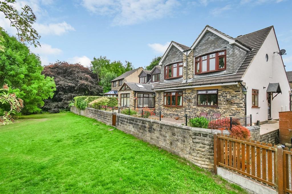 Maple Terrace, Yeadon, Leeds 3 bed detached house - £475,000