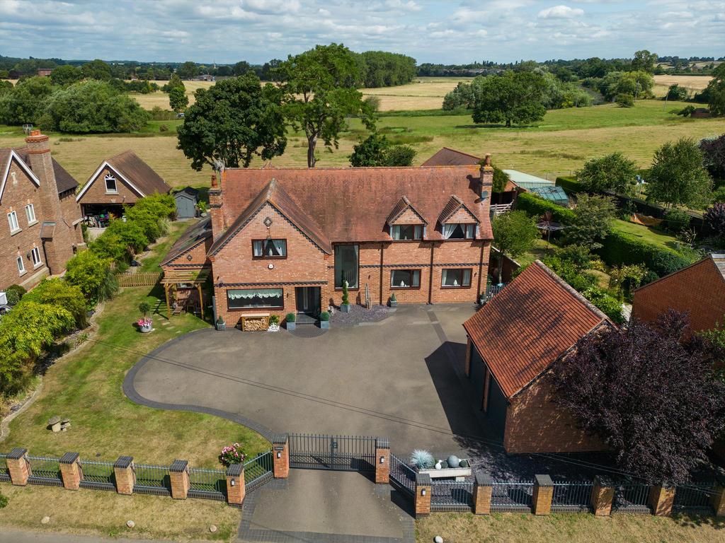 Wasperton Warwick Warwickshire Cv35 4 Bed Village House £1 395 000