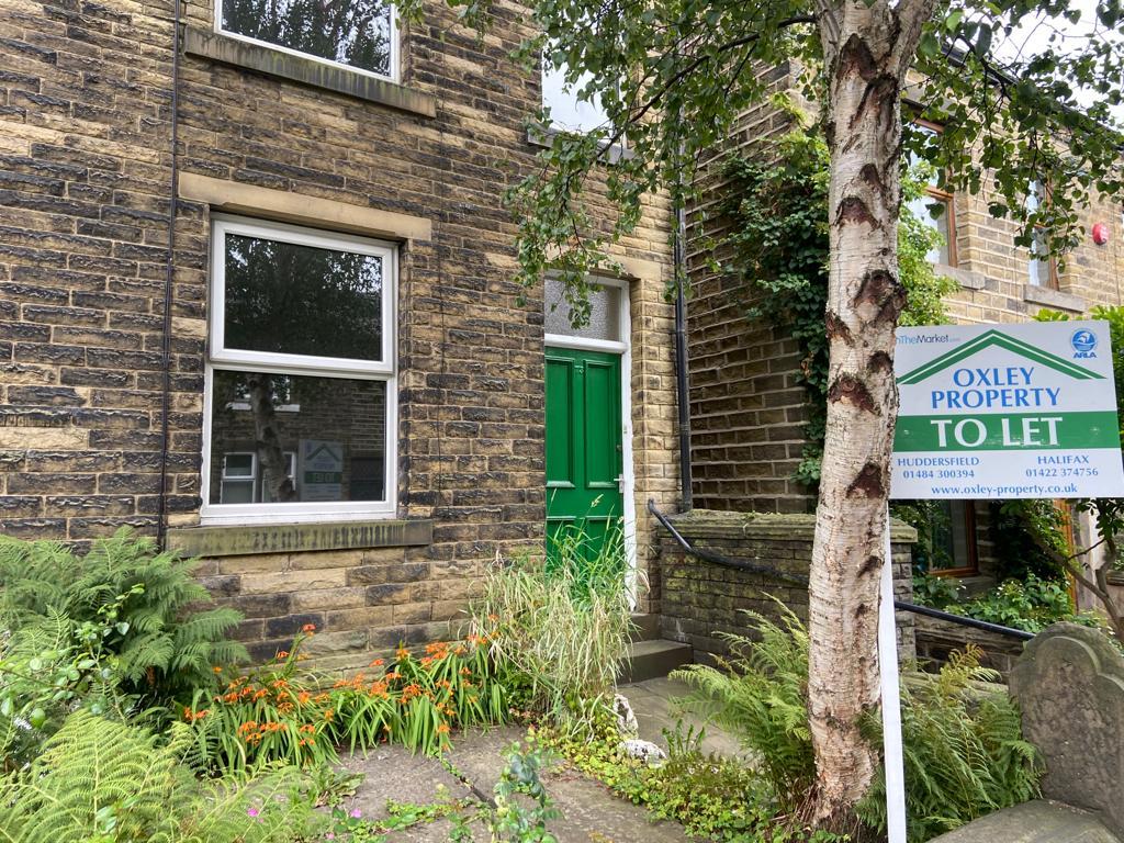 Brougham Road, Marsden HD7 2 bed terraced house - £650 pcm (£150 pw)