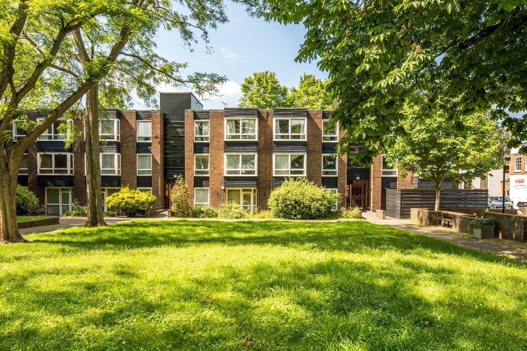 Grove Lane, Camberwell, London, SE5 1 bed flat - £350,000