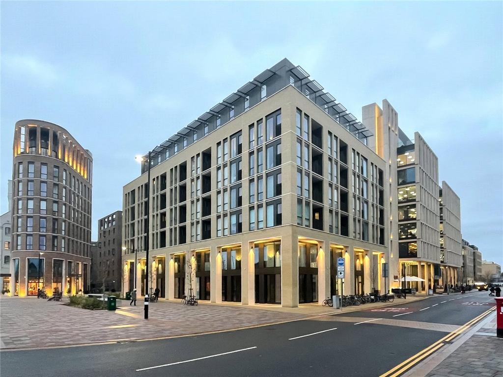 4 Station Square, Cambridge, CB1 1 bed apartment - £1,850 pcm (£427 pw)