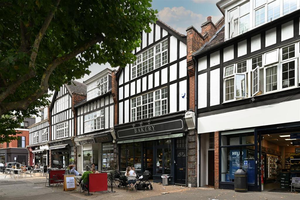 Swains Lane Highgate 2 bed flat - £2,201 pcm (£508 pw)