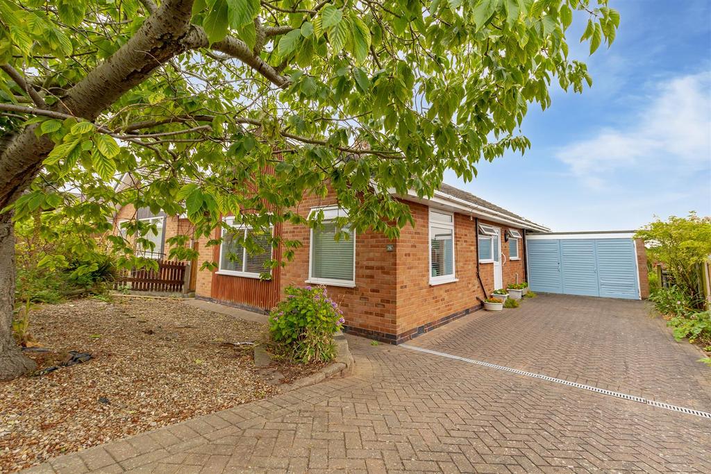 Heather Rise, Beeston, Nottingham 3 bed detached bungalow - £300,000