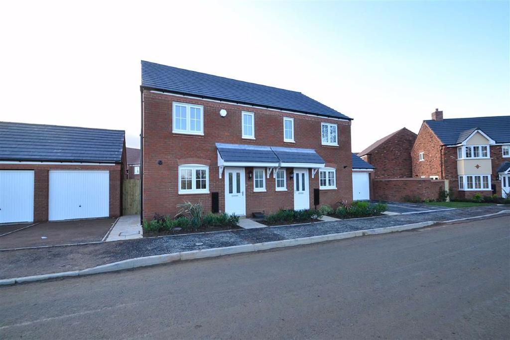 Squinter Pip Way, Shrewsbury, Shropshire 3 bed semi-detached house - £ ...