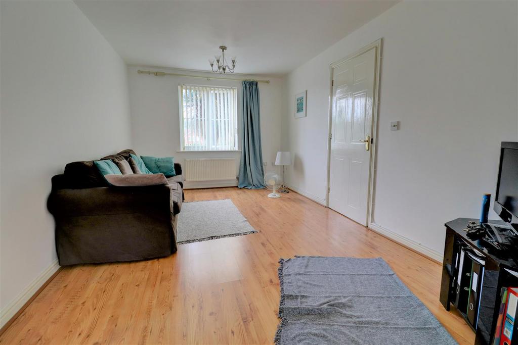 Chaytor Drive, Nuneaton 3 bed end of terrace house - £198,500