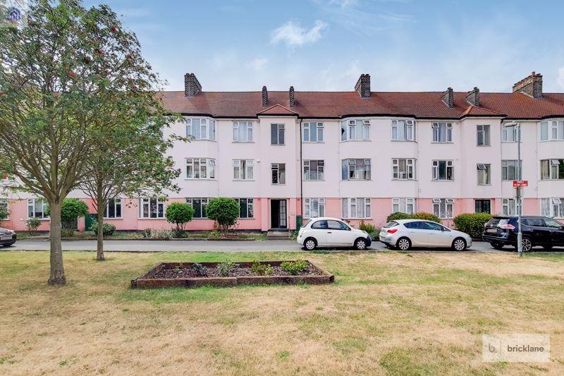 Chinbrook Road, London 2 bed apartment to rent - £1,400 pcm (£323 pw)