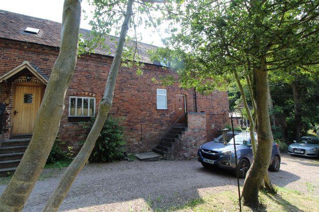 Upper Wick Lane, Rushwick, Worcester 3 bed cottage - £1,200 pcm (£277 pw)