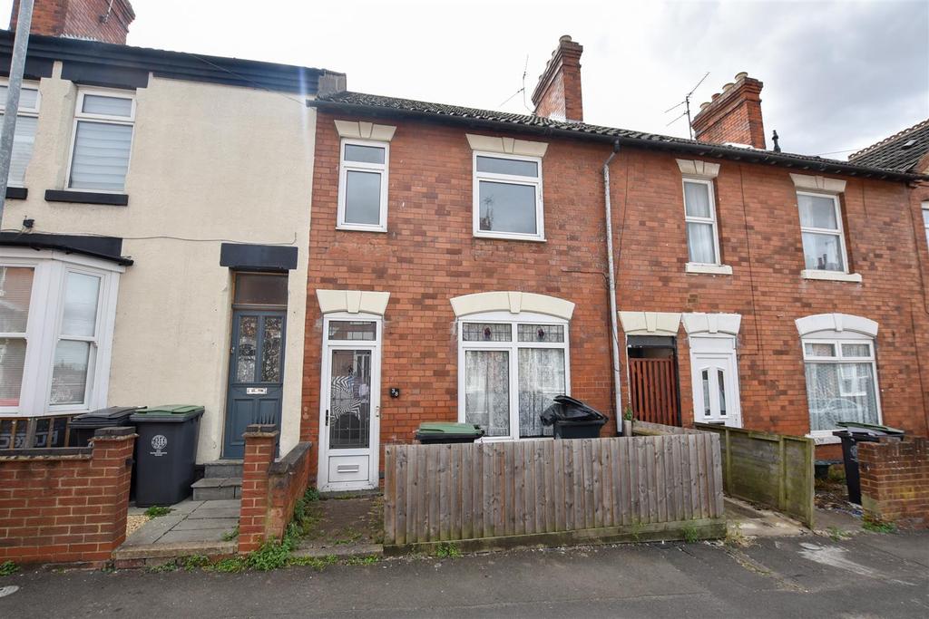 Queen Street, Rushden 3 bed house - £895 pcm (£207 pw)