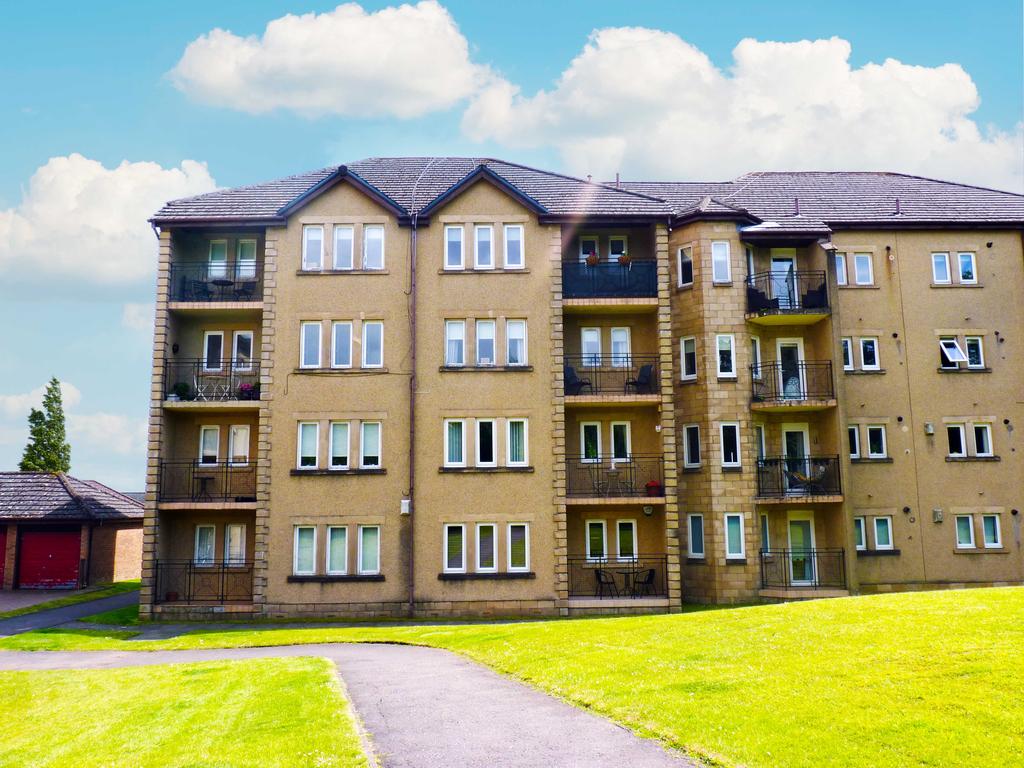 Innes Court, East Kilbride G74 2 bed apartment - £140,000